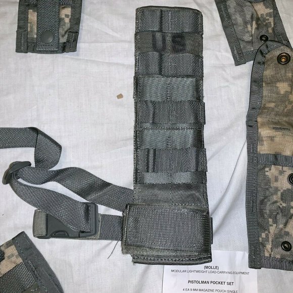 Accessories | Nwt Us Army Issue Molle Carrier 4 Acu Pouches Pistolman ...